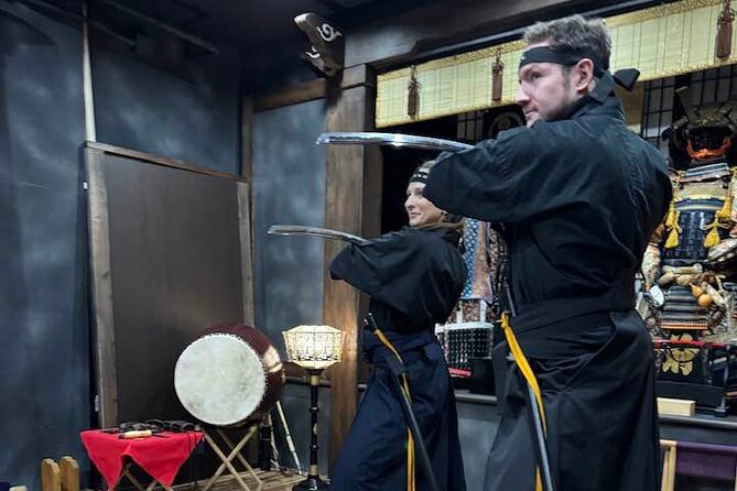Tokyo: High-Class Samurai and Armor Experience, 90 Min. - Meeting and Accessibility