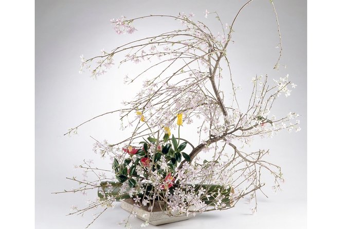 Tokyo Ikebana, Japanese Traditional Flower Arrangement Experience - Key Points