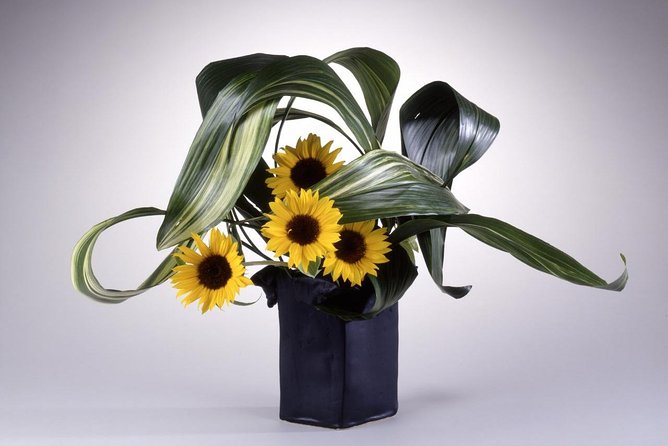 Tokyo Ikebana, Japanese Traditional Flower Arrangement Experience - Instructor Expertise and Instruction Approach