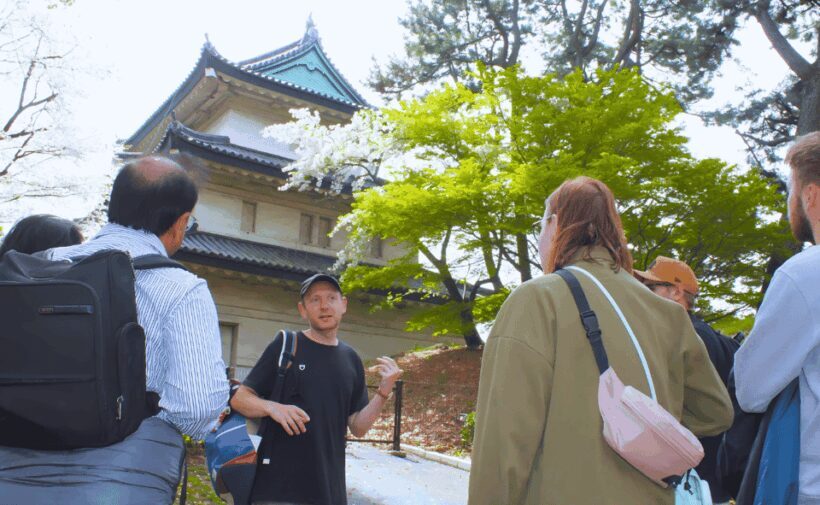 Tokyo: Imperial Palace Japanese History Walking Tour - Why This Tour Works Well for Different Travelers