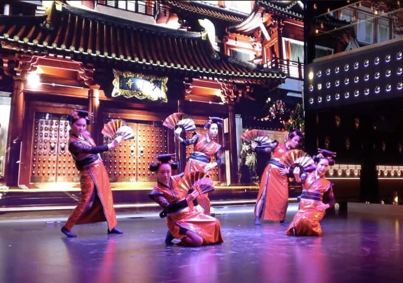 Tokyo: Japanese Style Variety Show with Dance,Magic & Dinner - Key Points
