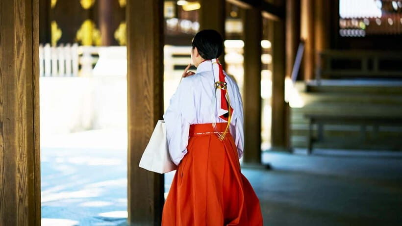 Tokyo: Meiji Shrine Walking Tour  Shinto & Imperial System - The Nature of the Tour: What Can You Expect?