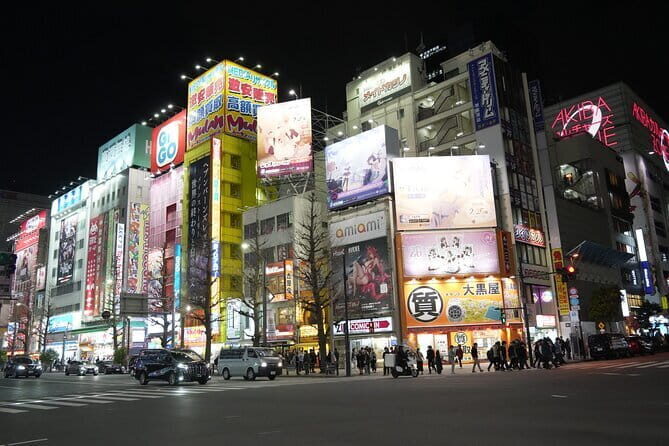 Tokyo Night Tour Akihabara, Shibuya, Karaoke and City Lights - Key Points