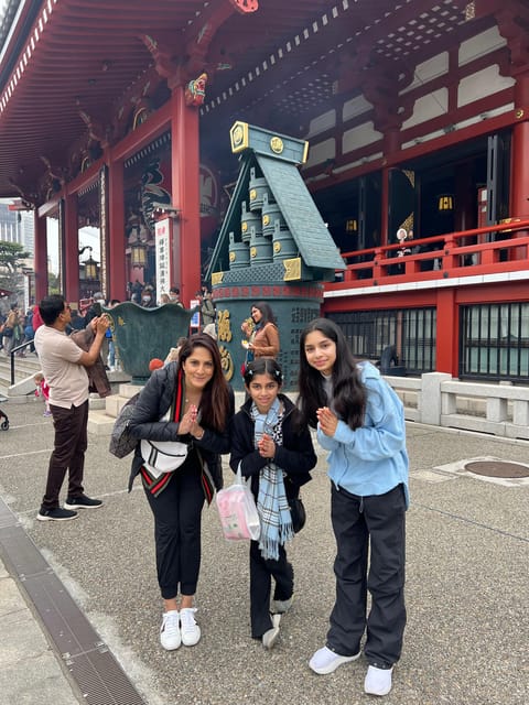 Tokyo: Personalized Walking Tours With Mika - Discover the Iconic Landmarks and Attractions