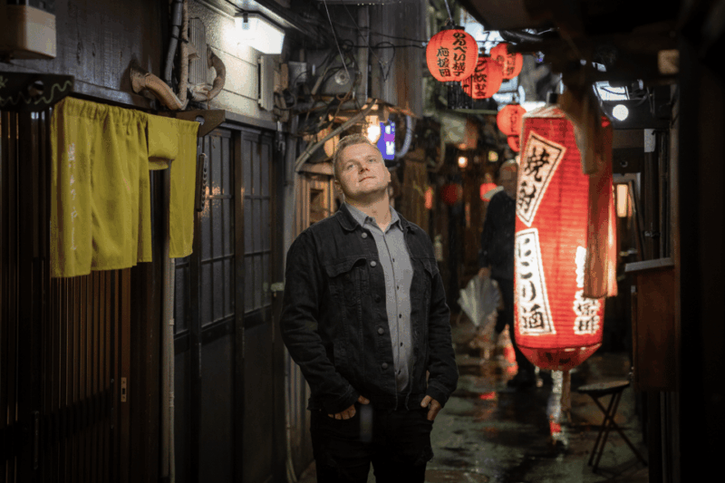Tokyo Portrait Tour With a Professional Photographer - Key Points