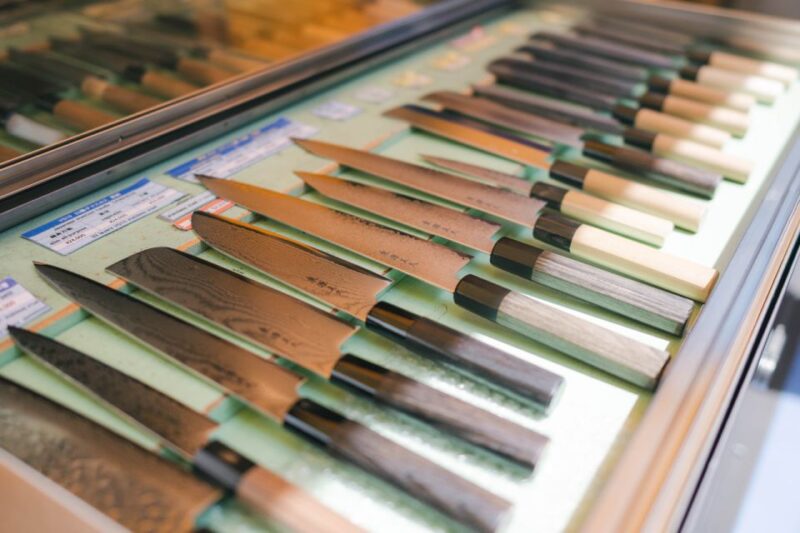 Tokyo: Private City Tour in Tsukiji Led by Uni Student Guide - Taste Traditional Japanese Foods