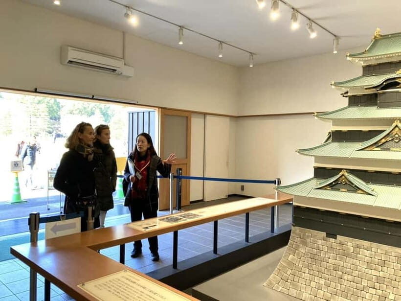 Tokyo: Private Tour of the Imperial Palace East Gardens - Who Should Consider This Tour?