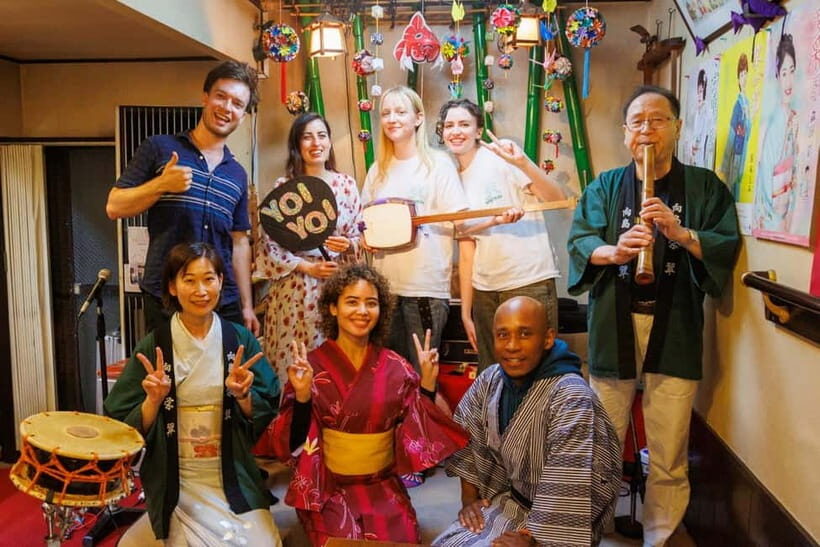 Tokyo: Quaint restaurant with Dining and cultural experience - An Authentic Cultural Journey in a Cozy Setting