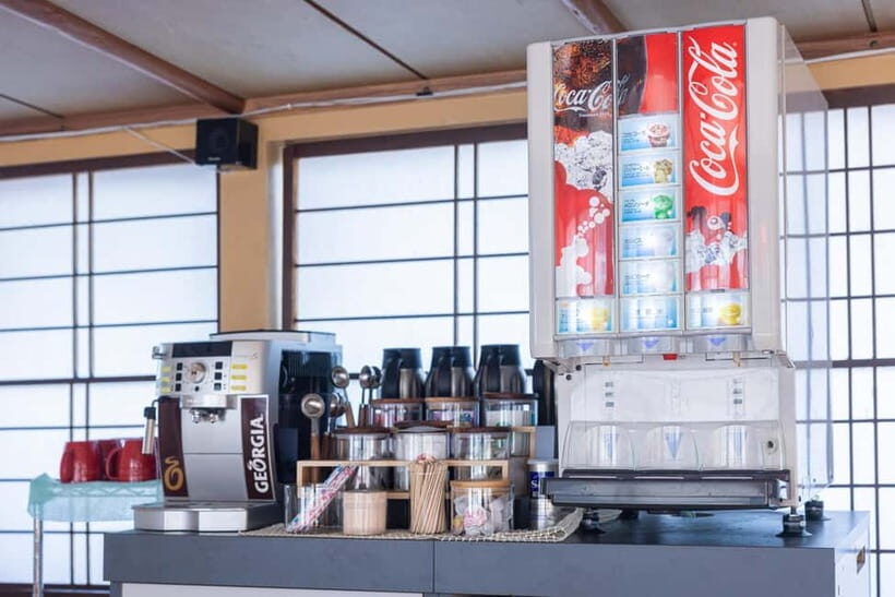 Tokyo : Sakura Dinner Cruise with Show, Sukiyaki & Drinks - FAQ