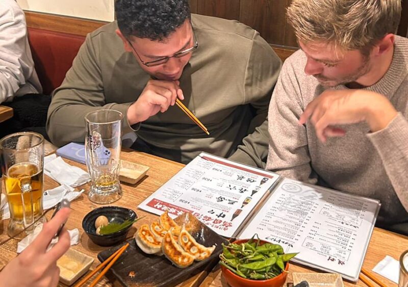 Tokyo: Shinjuku Food Tour With 15 Dishes at 4 Eateries - Communication With Participants