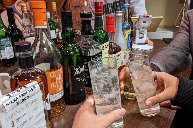 Tokyo: Shinjuku Golden Gai Bar Hopping That Only Locals Know - Immerse in the Local Bar Culture
