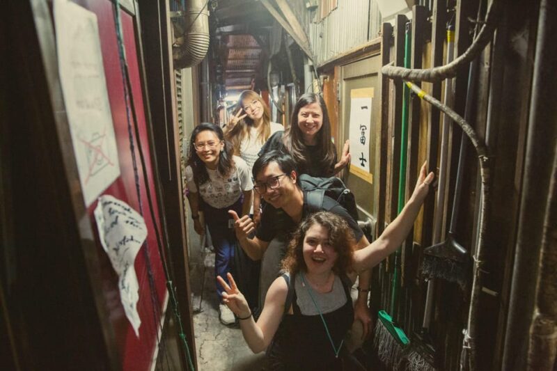 Tokyo: Shinjuku Izakaya and Golden Gai Bar Hopping Tour - Key Points