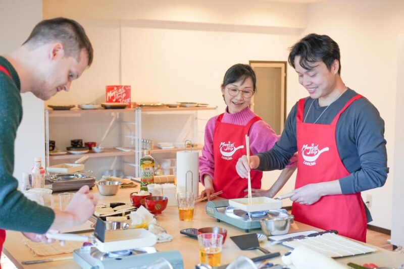 Tokyo: Sushi Cooking Class With Sake Tasting - Experience Details