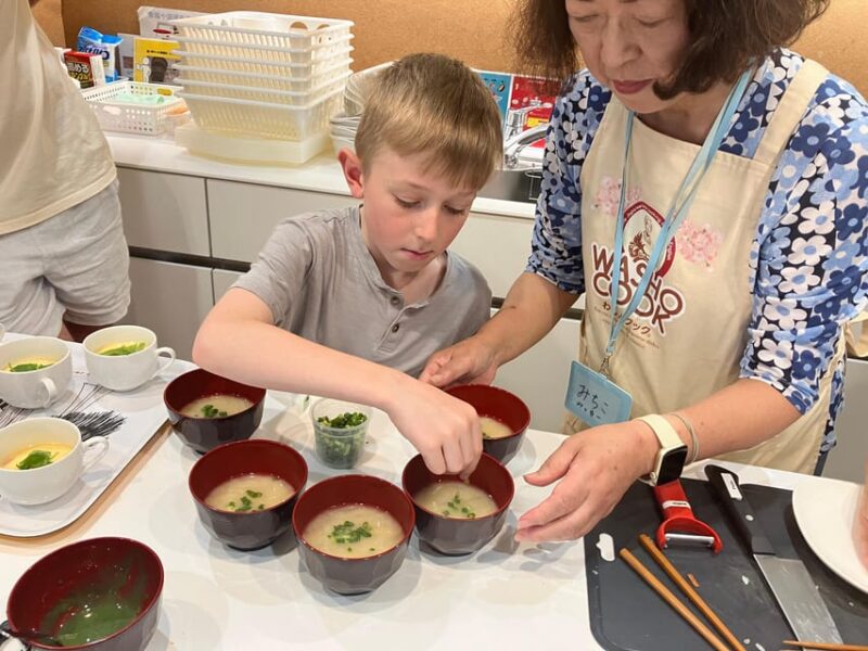 Tokyo: Sushi Roll and Side Dish Cooking Experience - Steaming the Chawanmushi and Miso Soup