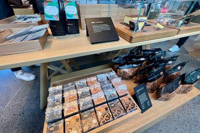 Tokyo: Taste the Downtown Atmosphere and Enjoy Japanese Culture - Group Size and Gratuities