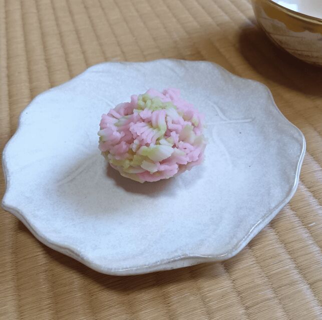 Tokyo: Tea Ceremony Experience in a small tea room - Authenticity and Accessibility