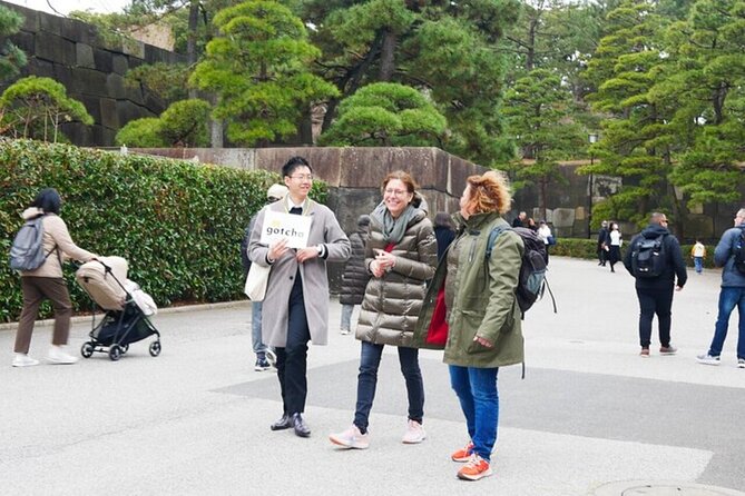 Tokyo, The East Garden of the Imperial Palace 2h Walking Tour - Participant Feedback and Host Responses