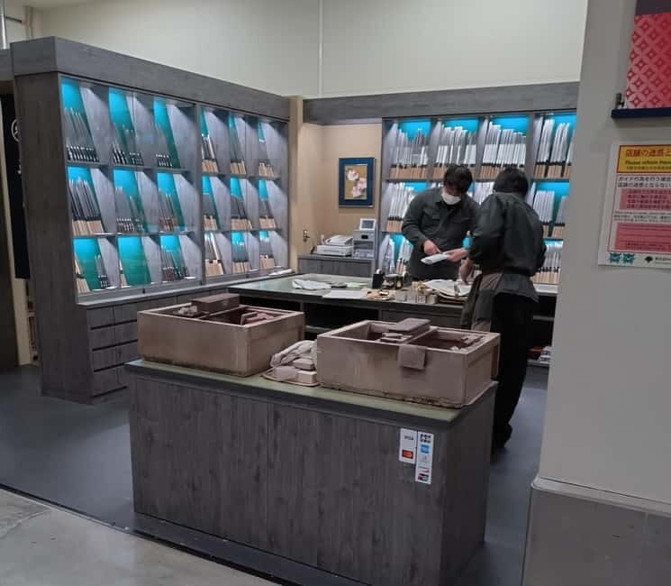 Tokyo: Toyosu Market Tour and Sushi Making Class - Who Should Consider This Tour?