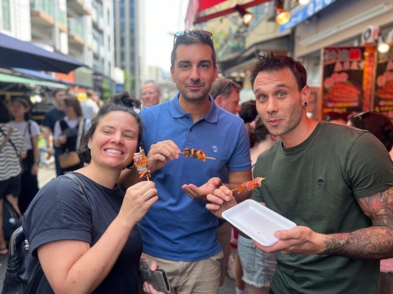Tokyo: Tsukiji Fish Market Food and Walking Tour - Exploring Tsukiji Hongan-ji