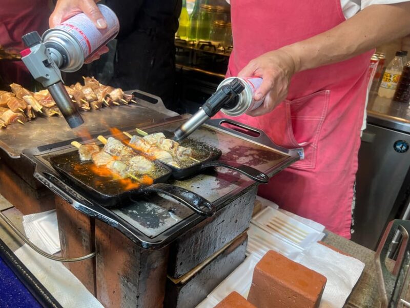 Tokyo: Tsukiji Fish Market Food and Walking Tour - Taking in the Tsukiji Fish Market