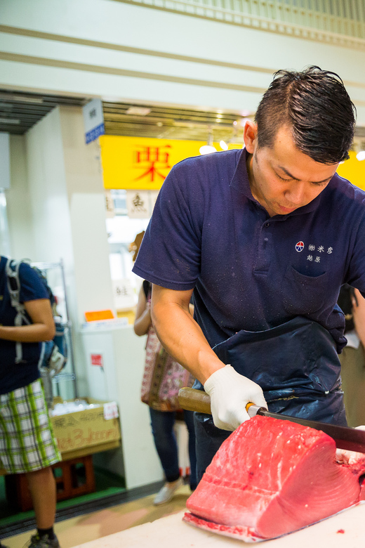 Tokyo: Tsukiji Fish Market Street Food Tour With Tasting - Customer Experience and Reviews