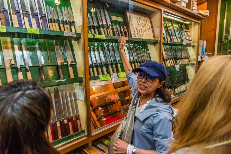 Tokyo: Tsukiji Fish Market Street Food Tour With Tasting - Tasting the Street Food Delights