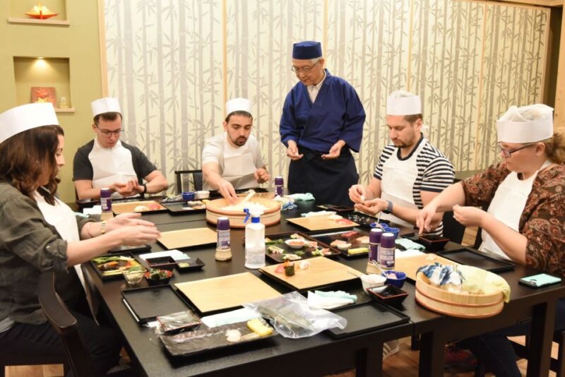 Tokyo: Tsukiji Market Guided Tour & Sushi-Making Experience - Japanese Dining Etiquette
