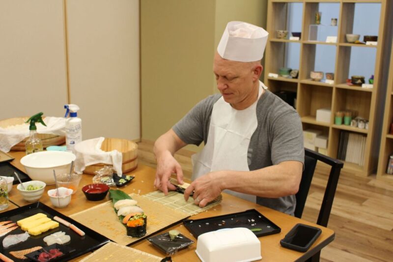 Tokyo: Tsukiji Market Guided Tour & Sushi-Making Experience - Transportation and Accessibility