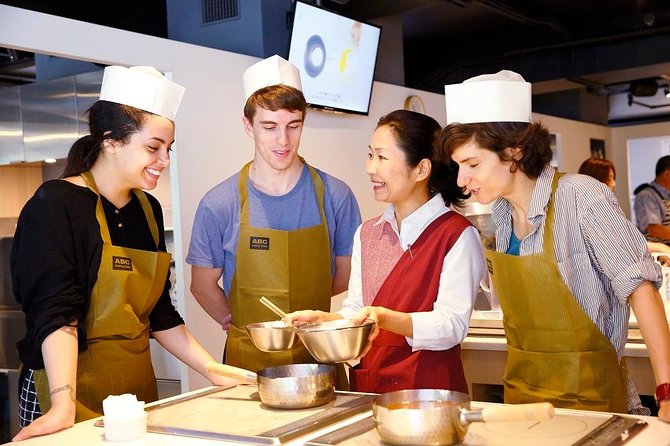 Tokyo Tsukiji Outer Fish Market Tour and Sushi Cooking Lesson - Tour Details