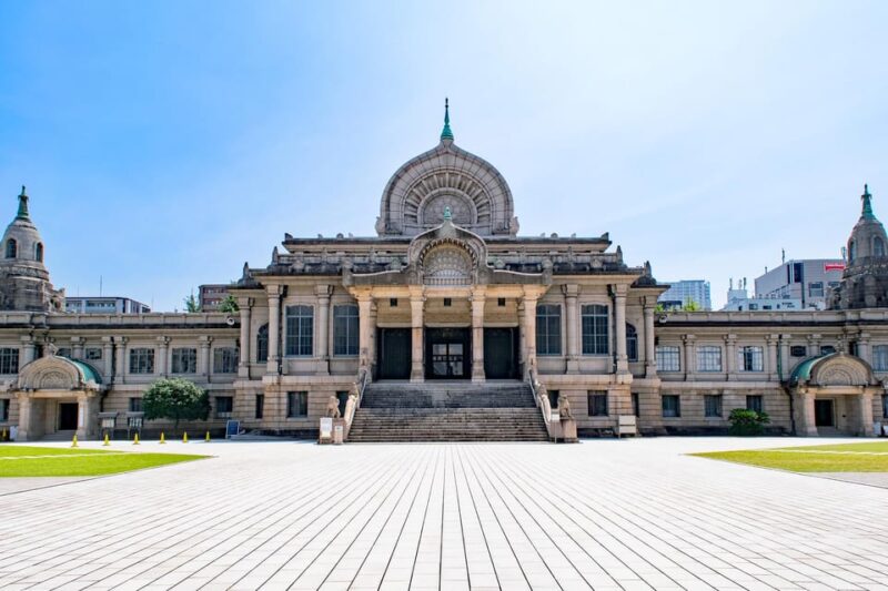 Tokyo: Tsukiji Outer Market Adventure in 2 Hours - Indulging in Local Delicacies