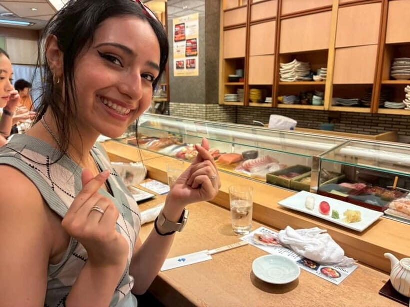 Tokyo: Tsukiji walking and sushi tour with Uni Students - Key Points