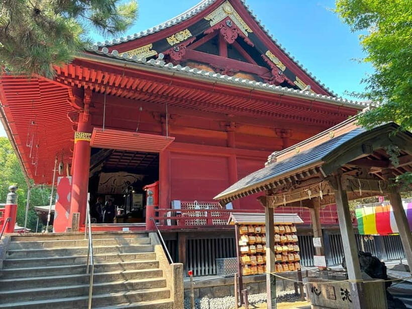 Tokyo: Ueno Park and Ameyoko Street Walking Tour - Exploring Ueno: A Neighborhood of Contrasts