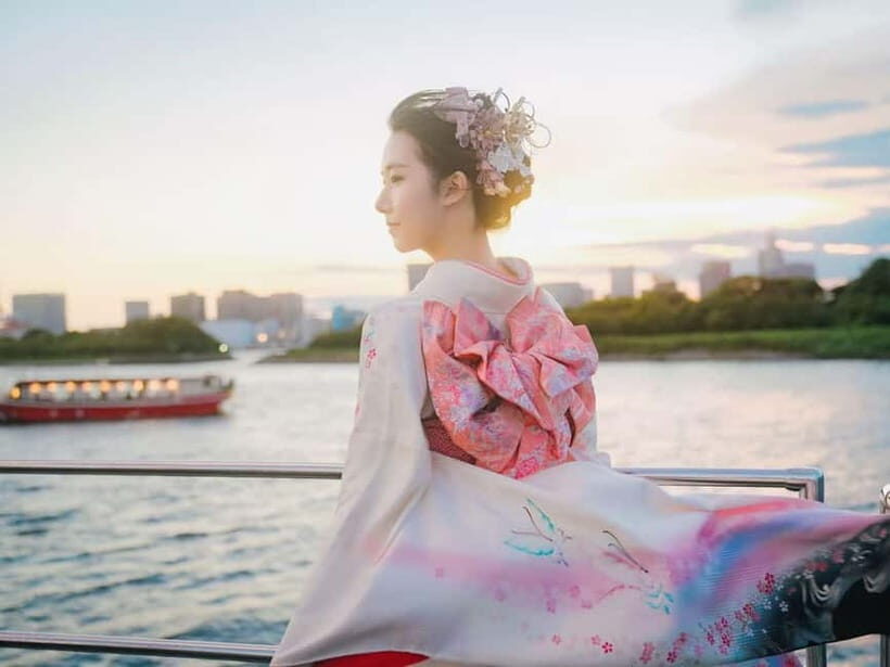 Tokyo: Yakatabune Dinner Cruise with Japanese Show & Drinks - An Authentic Night on the Water