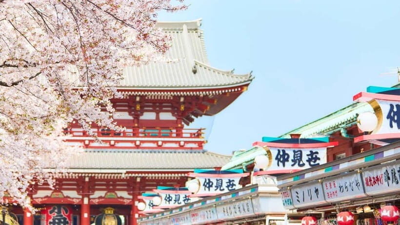 Tokyo's Past & Present: Asakusa, Skytree & Sushi Class - Starting at Kaminarimon Gate: A Photogenic Entrance to Old Tokyo