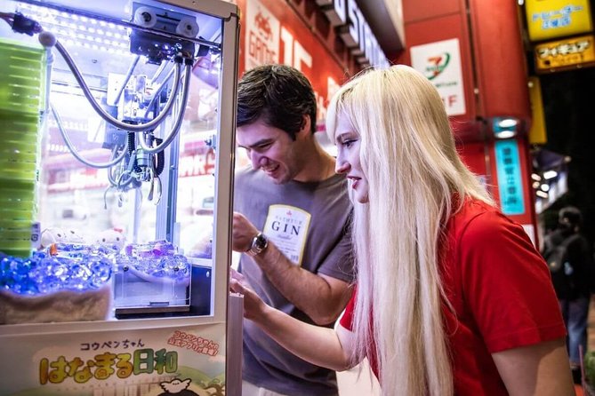 Tokyos Unique & Quirky Experience With a Local, Private + Custom - Experiencing a Snake Café