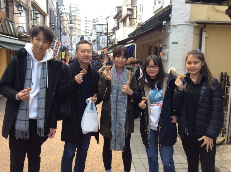 Tokyos Upmarket District: Explore Ginza With a Local Guide - Indulge in High-End Shopping Opportunities