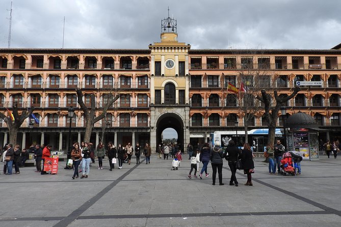 Toledo and Segovia Private Tour With Hotel Pick up From Madrid - Discovering the Wonders of Segovia