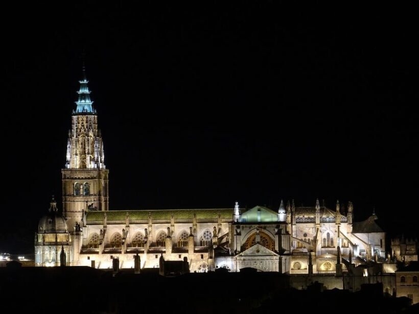 Toledo: Cathedral Tour with a Local Guide - Key Points