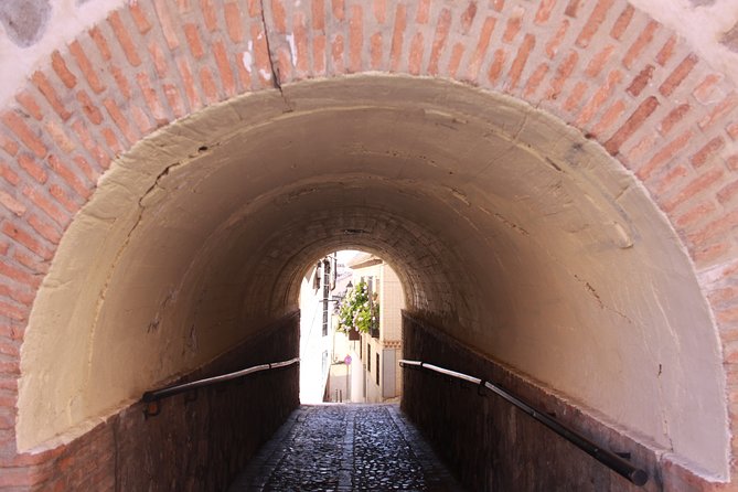 Toledo Private Half Day Tour Cathedral Santo Tome and Synagoge - Frequently Asked Questions