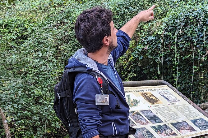 Tomb Hunting and Trekking Adventure in Sovana - Meeting and Pickup Information