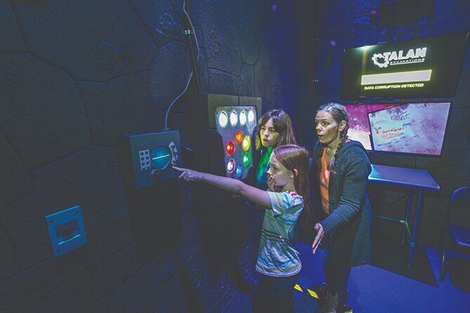 Tomb Raider Experience Seattle - Authenticity and Unique Features