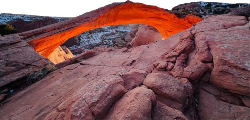 Tonalea: Guided Eggshell Arch Hike w/ Day or Sunset Options - The Experience in Detail