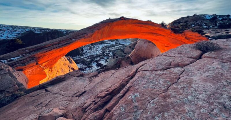 Tonalea: Guided Eggshell Arch Hike w/ Day or Sunset Options - Who Should Consider This Tour?