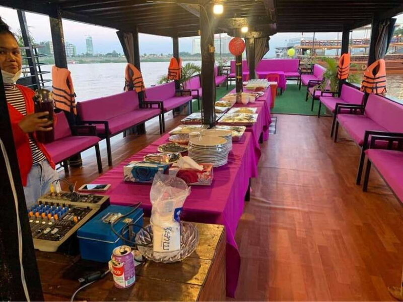 Tonle Sap Cruise & land Tour between Phnom Penh & Siem Reap - The Value of This Experience