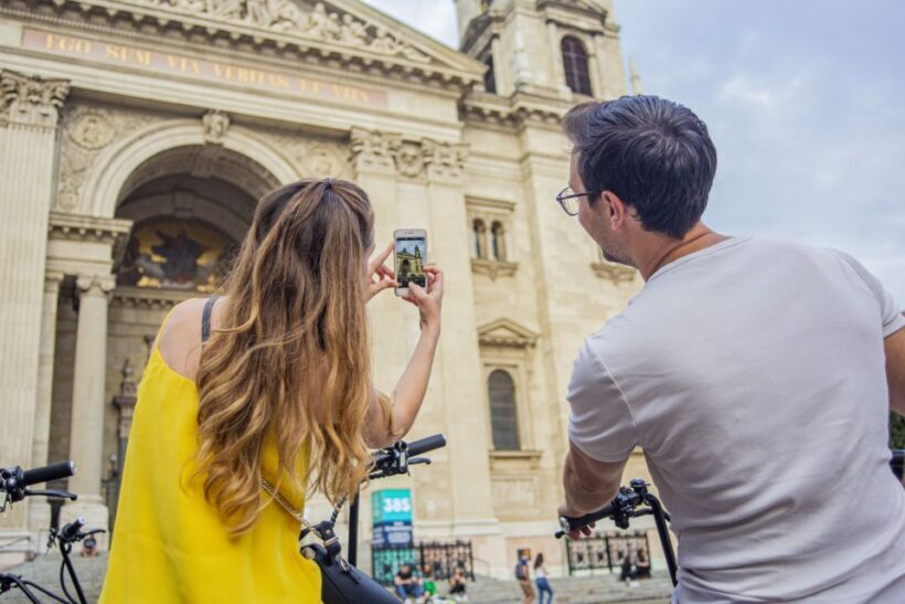 Top sights of Pest downtown on e-scooters incl. Parliament - Key Points