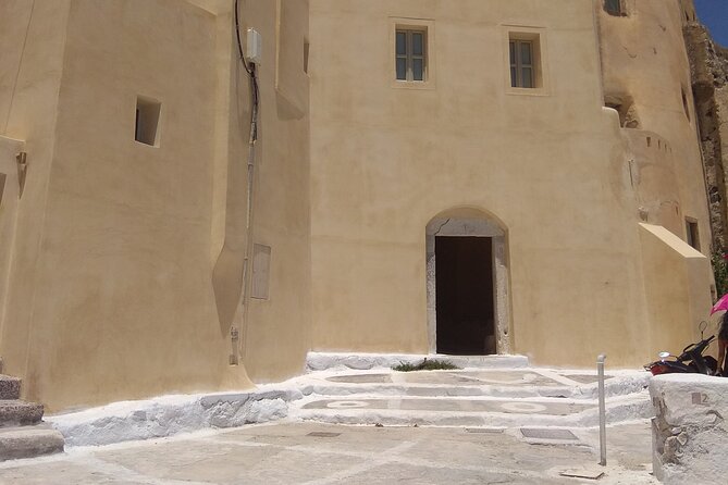 Top Sights of Santorini with Wine Tasting and Sunset in Oia - Who Will Love This Tour?