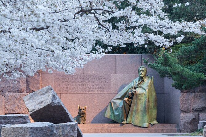 Top Tidal Basin Explorer of Thomas Jefferson FDR & MLK Memorials - Who Will Love This Tour?