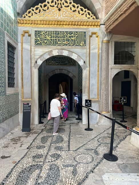 Topkapi Palace & Harem, Skip-the-Line Entry with SMALL GROUP - What’s Included and What’s Not
