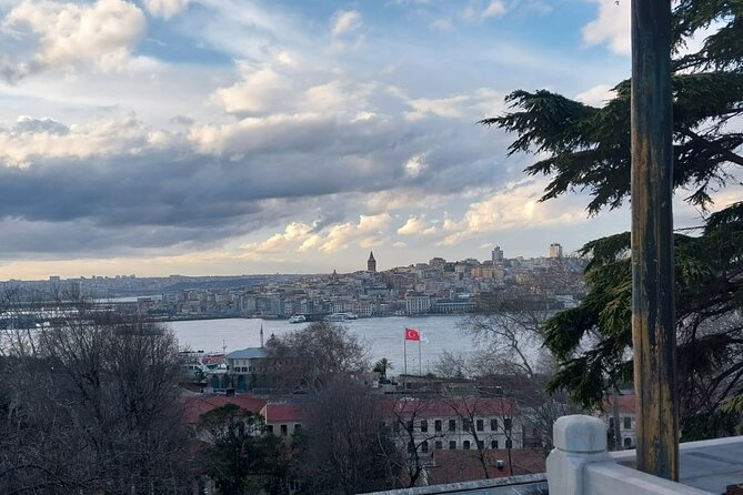 Topkapi Palace with Harem Walking Tour with Guide - The Hagia Irene Museum: An Unexpected Highlight