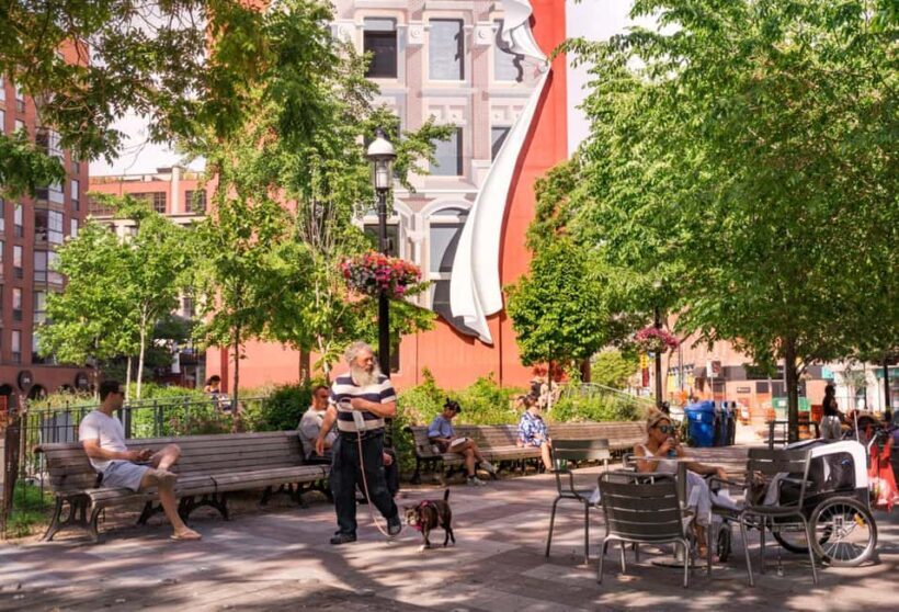 Toronto Couples Private Tour: Bustling Squares, Serene Parks - What Reviewers Say